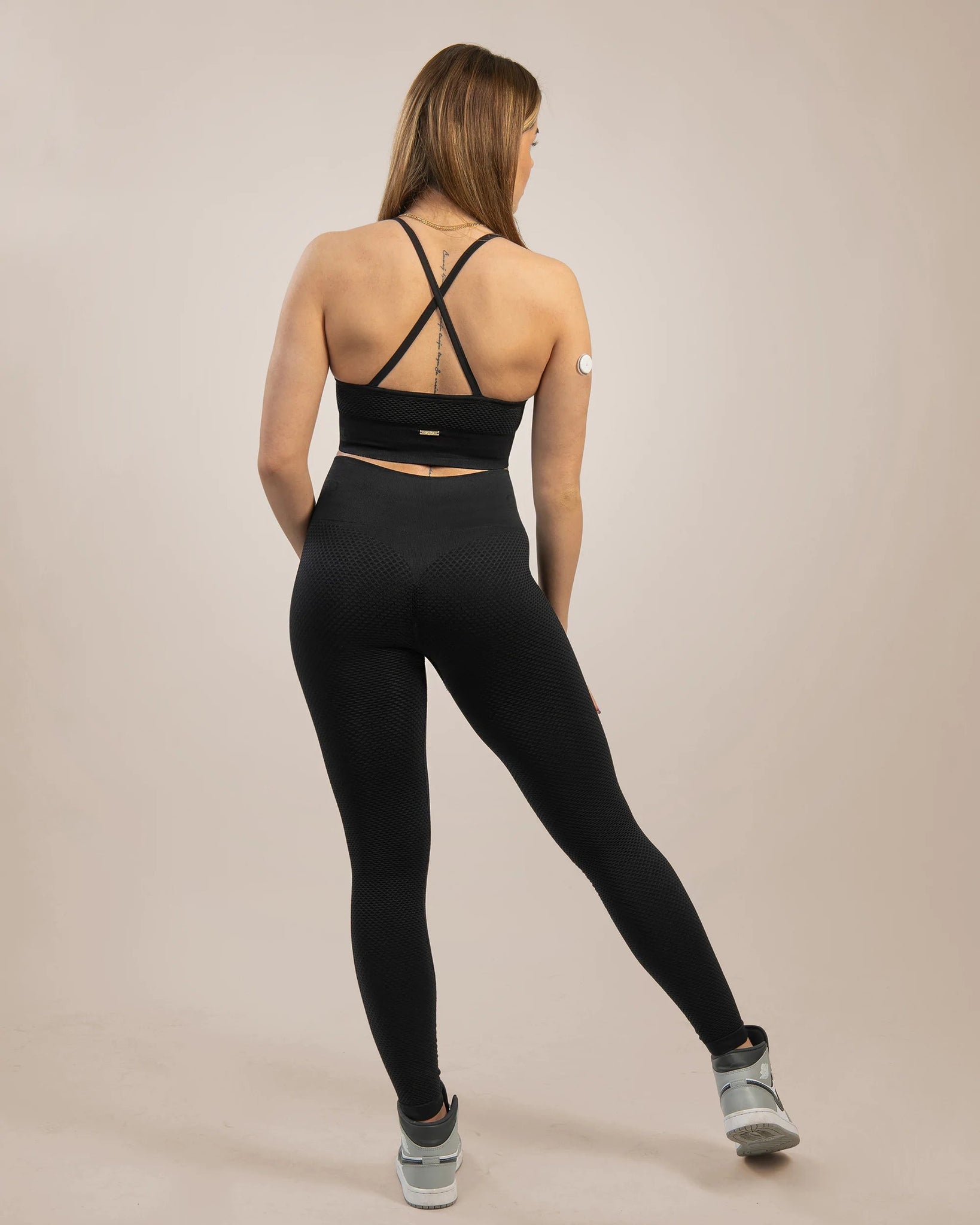 Gavelo Seamless HoneyComb Black Sports Bra - Urban Gym Wear